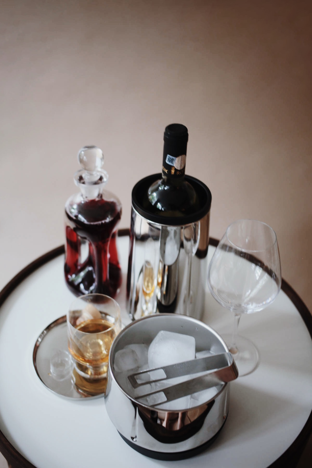 How to Make the Perfect Minimalist Home Bar