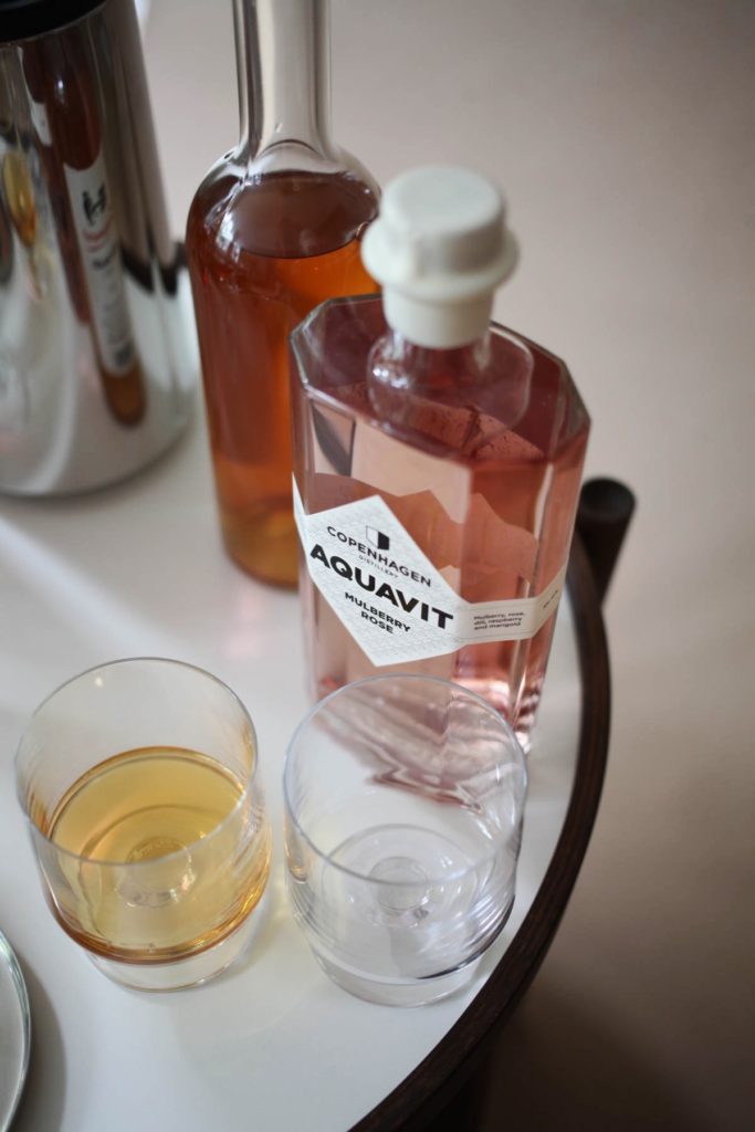 How to Make the Perfect Minimalist Home Bar