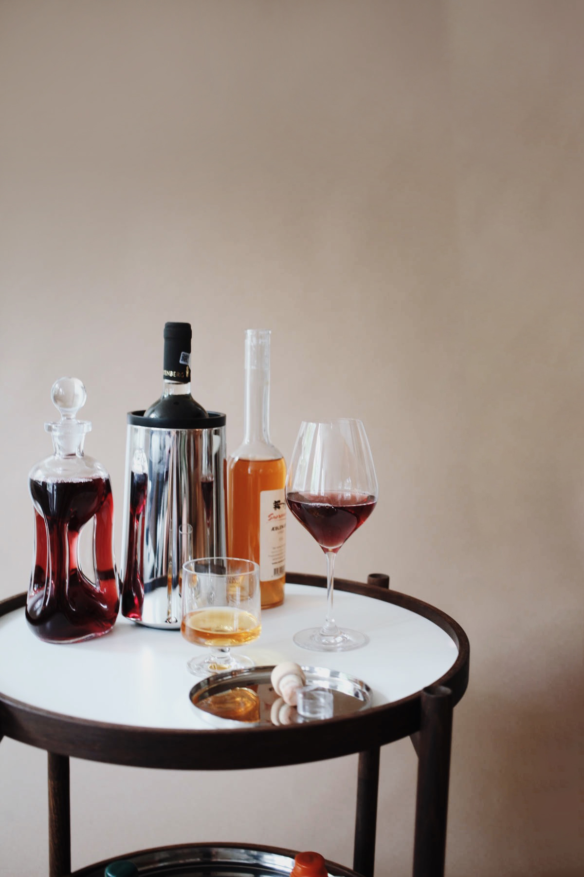 How to Make the Perfect Minimalist Home Bar