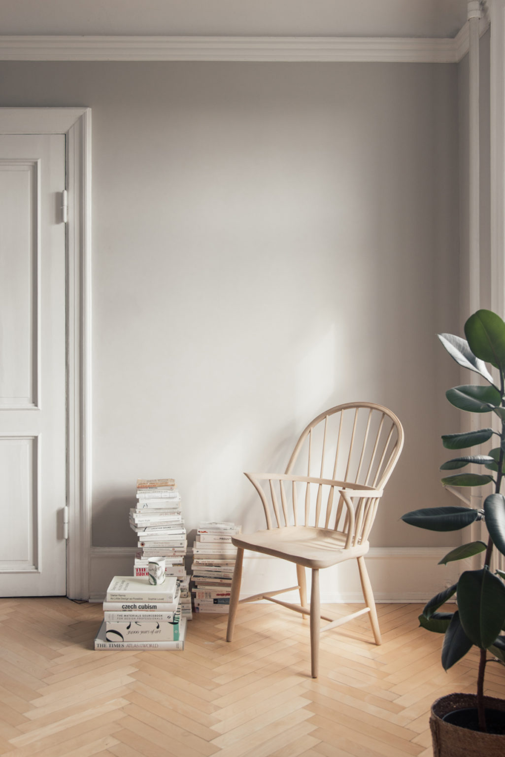 A Chair Once and Forever: The Windsor Chair by Frits Henningsen